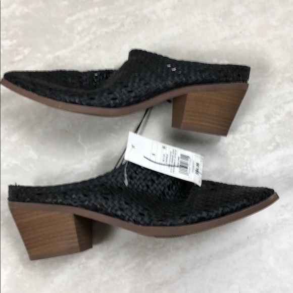 Universal Thread | Shoes | Nwt Black Kallie Woven Heeled Mules | Poshmark